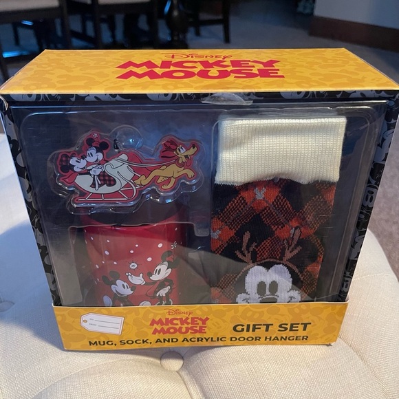 Disney | Underwear & Socks | Disney Mickey Mouse Red And Black Gift Set ...